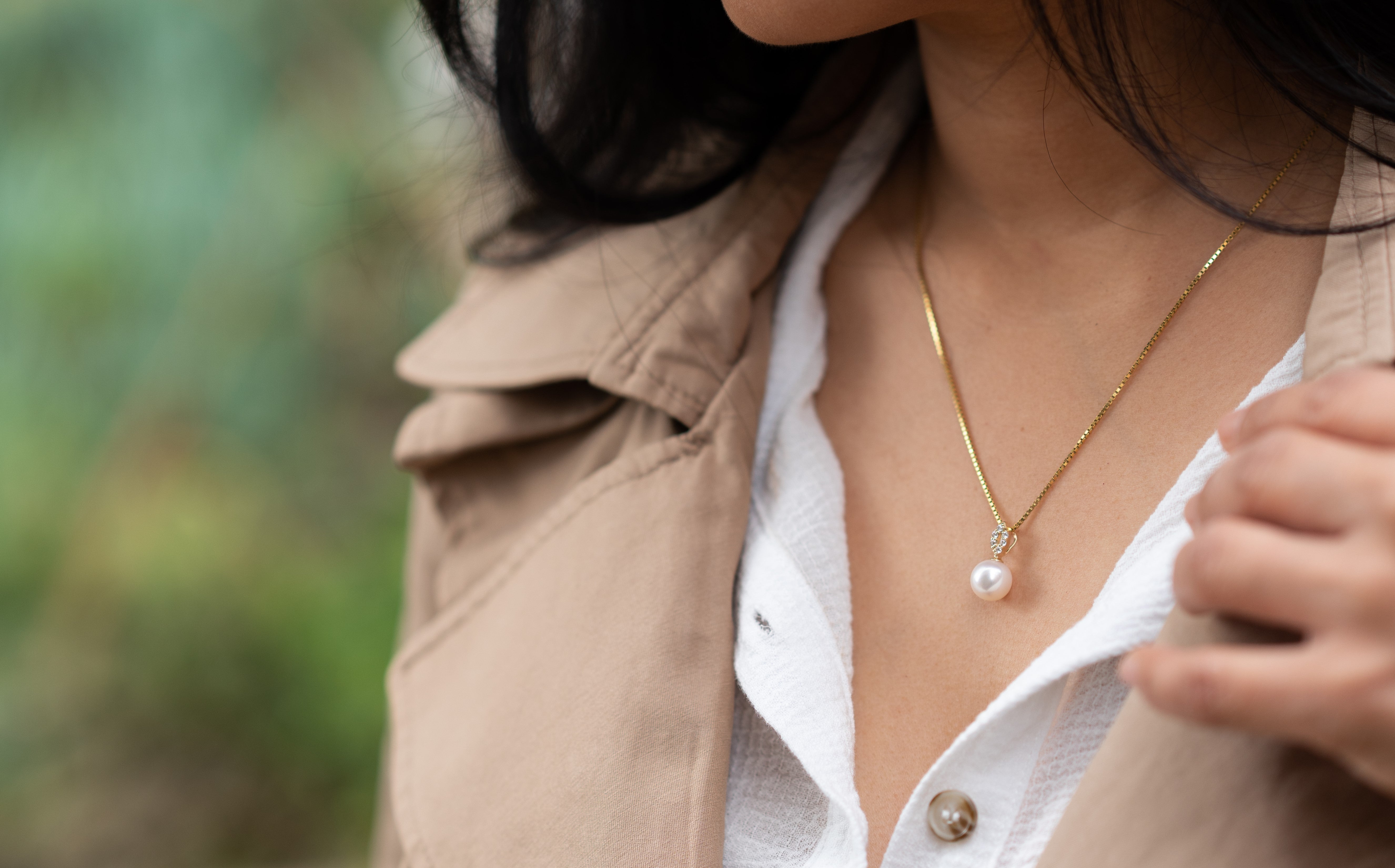 A Glimpse into the Timeless Beauty of Pearl Jewelry – Peora